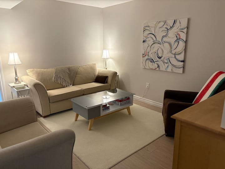 Cozy 2 Bedroom Place - North Bay