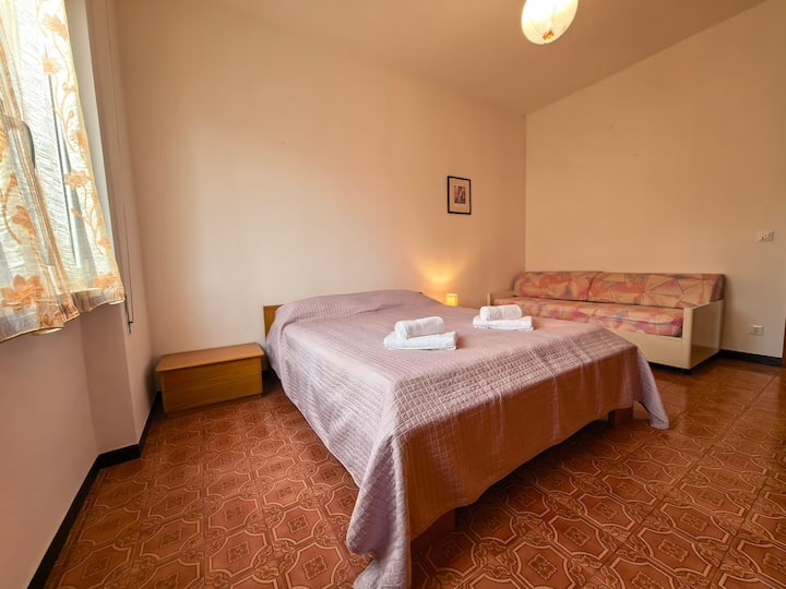Isonzo Holiday Home - 2 Bedrooms - Pietra Ligure