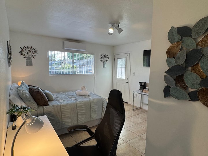 Private Studio In San Bernardino - San Bernardino, CA