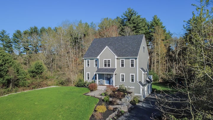 Secluded Luxury 4br + Loft · F1 Sim · Peloton Gym - Lake Sabbatia, MA