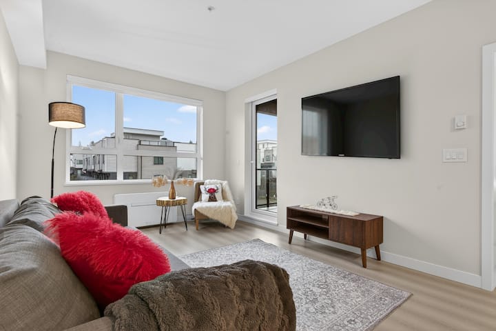 Brand-new, 1br Retreat – Prime Location - Langley