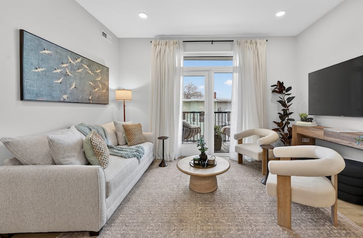 Stylish 2br Near Harvard & Mit | Balcony + Roof - Somerville, MA