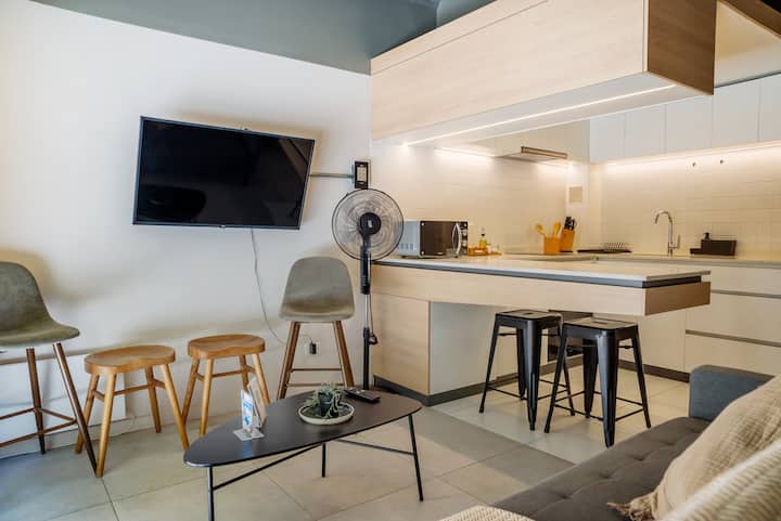 Studio + Large Terrace · Design In Providencia - Chile