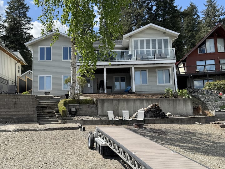Lakefront Vacation Home On Shuswap Lake Indigo Bay - Blind Bay
