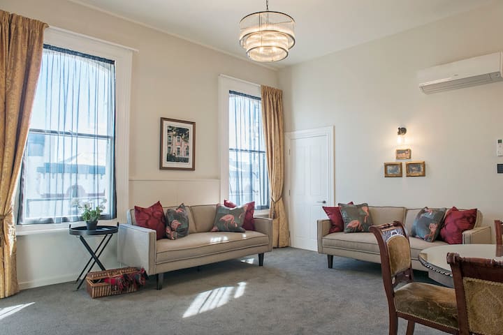 Pearse Apartment - The Empire Hotel - Timaru