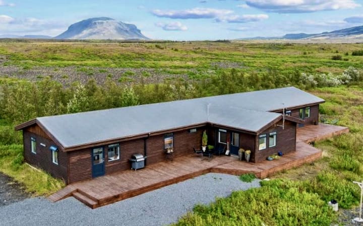 Langahlíð Guesthouse Near Golden Circle - Iceland