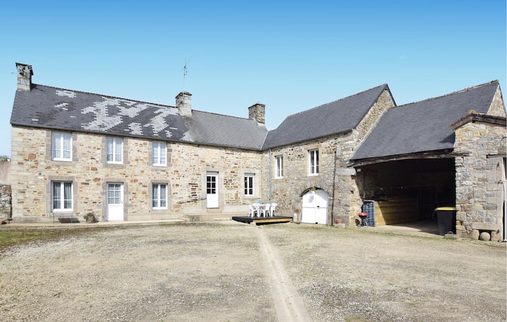 2 Bedroom Lovely Home In Saint-christophe-du-foc - Les Pieux