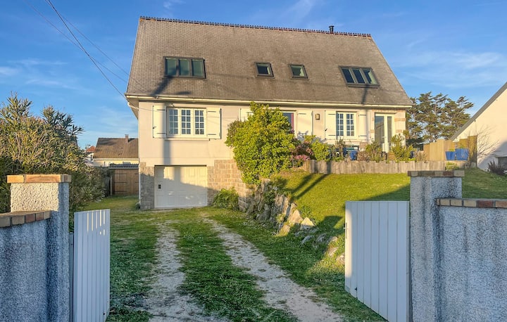 Beautiful Home In Barneville-carteret With Wifi - Barneville-Carteret