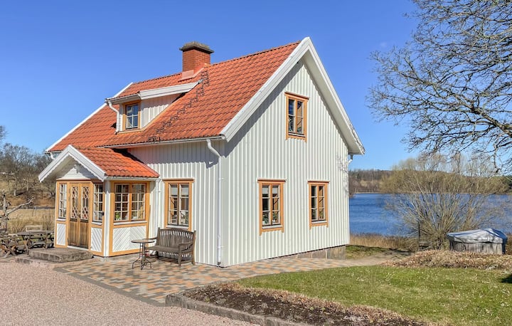 Stunning Home In Kulltorp With Sauna - Anderstorp
