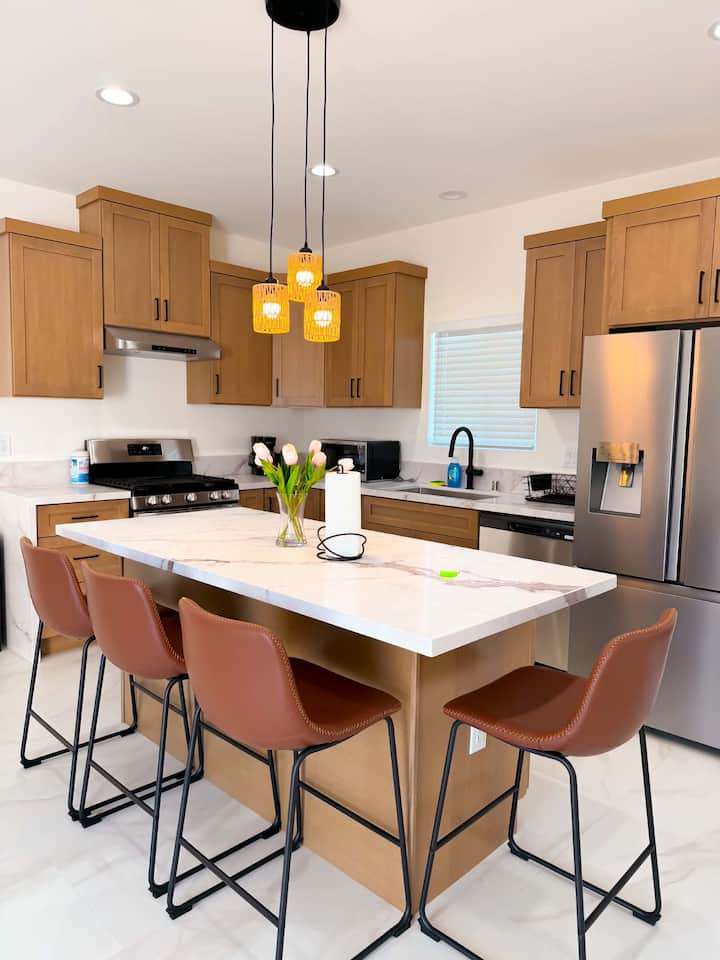 Cozy 2br/2ba Home/adu - Midterm Stays (30+ Nights) - Garden Grove, CA
