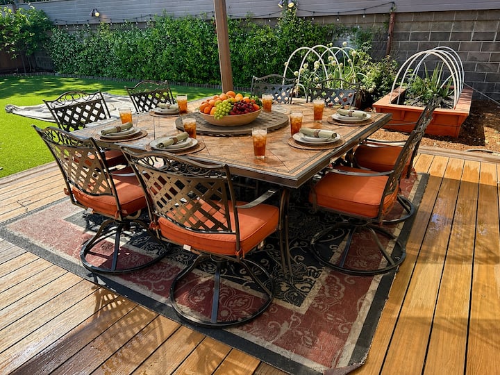 Huge Backyard | 10 Beds Perfect For Large Groups! - Menlo Park, CA