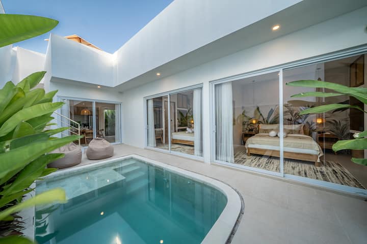 Villa Liyan Cemagi –2br Private Villa With Rooftop - Australia