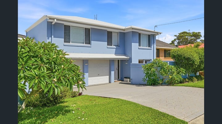 "Leanda Sea Breeze"- Short Walk To Beaches & Shops - Port Macquarie