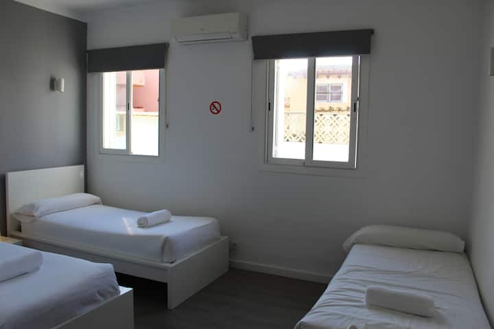 Habitación Triple Individual Nº 4 - Mallorcarooms - Palma