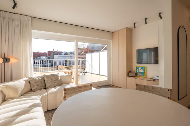 Coastal Comfort In The Heart Of Knokke With Terrac - Brügge