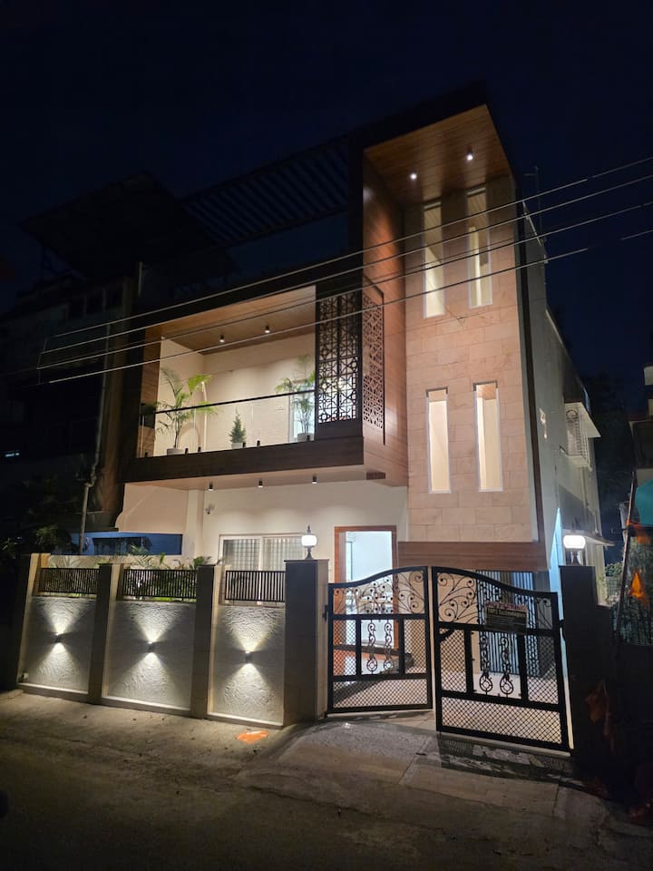 Private Ground Floor | Spacious & Comfortable Stay - ナーグプル