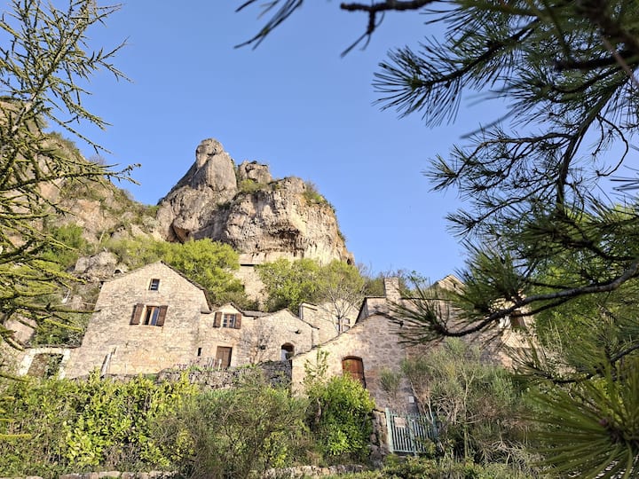Chambre Larzac - Sous Le Rocher - Gorges du Tarn