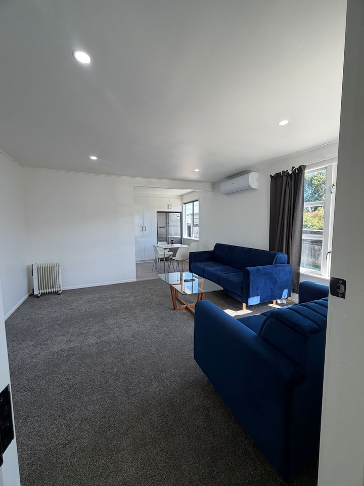 Comfortable & Stylish Stay In Trentham - Upper Hutt