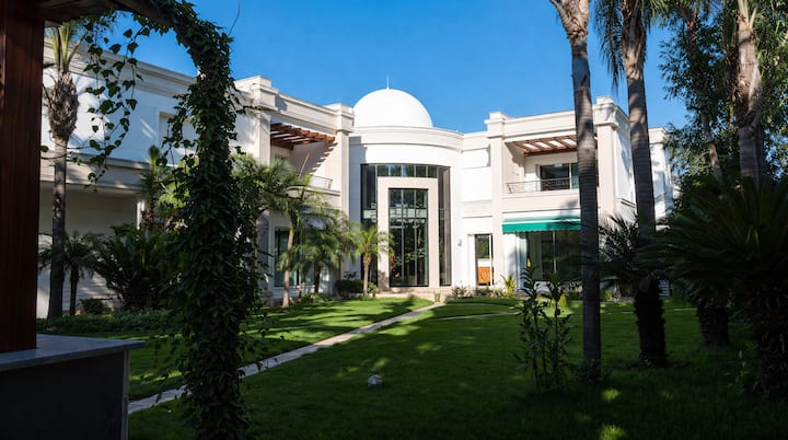 Villa Royale Souissi | Suites & Piscine - Rabat