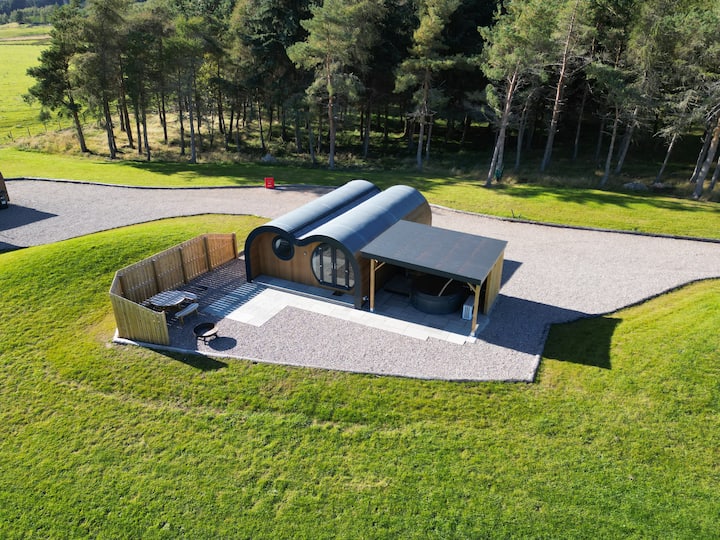 Oak Lodge - Luxury Pod Lodge With Private Hot Tub - Aviemore