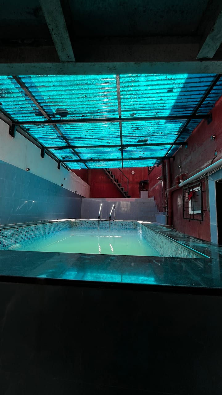 Grand 4bhk Villa With Private Pool - Mumbai