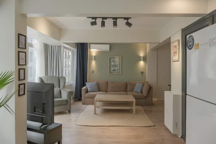 Bright & Spacious 1br Apartment In Cihangir - İstanbul
