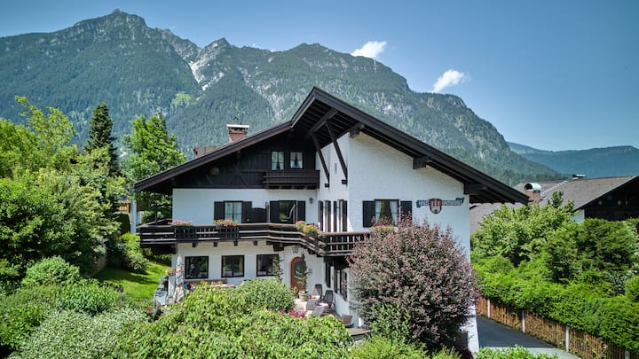 Chalet Haus Hamburg (311293) - Farchant