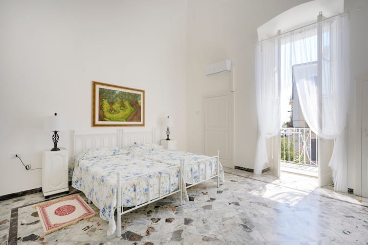 New Old House - Mola di Bari