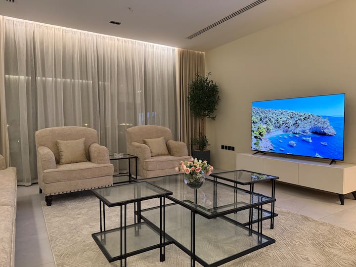 Luxury Stay | Tharwa Seaside - Dammam