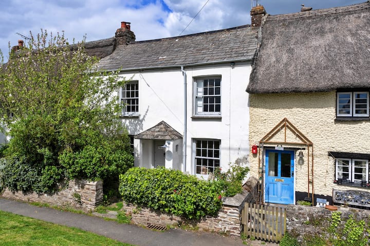 Finest Retreats | The Old Post Cottage - Bude