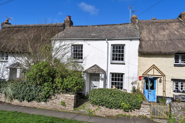 The Old Post Cottage - Bude