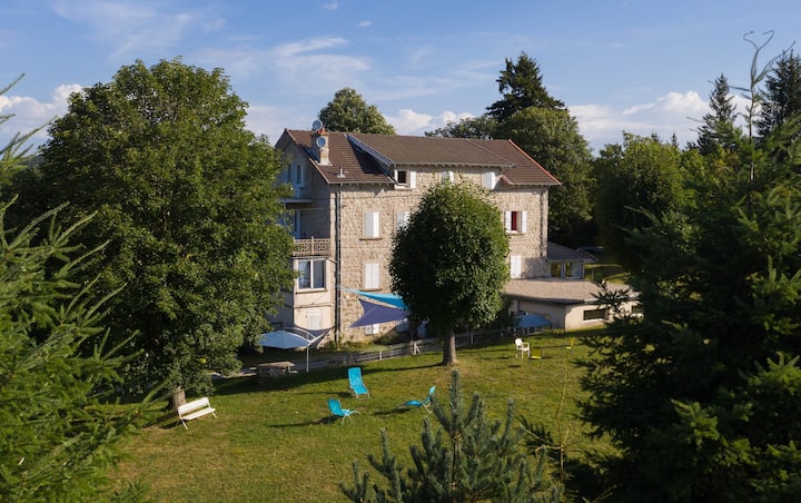 Maison La Vigne, Gîtes Et Chambres D'hôtes. - Le Chambon-sur-Lignon