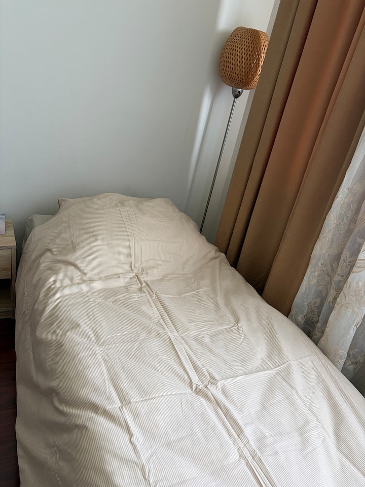 Cozy Room – 2 Min Walk To Tram, Easy City Access - Delft