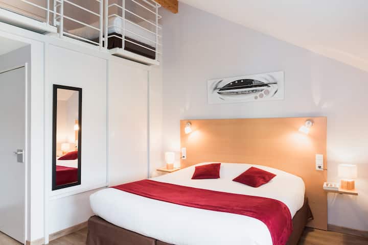Hôtel Cosy Face Au Pic Du Midi - Carré Py' Hôtel - Bagnères-de-Bigorre