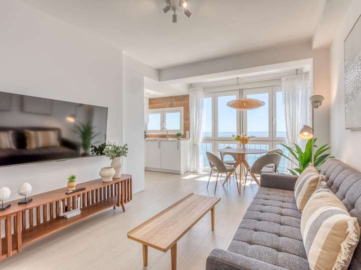 Hanami Avenida De España Oceanfront - Estepona