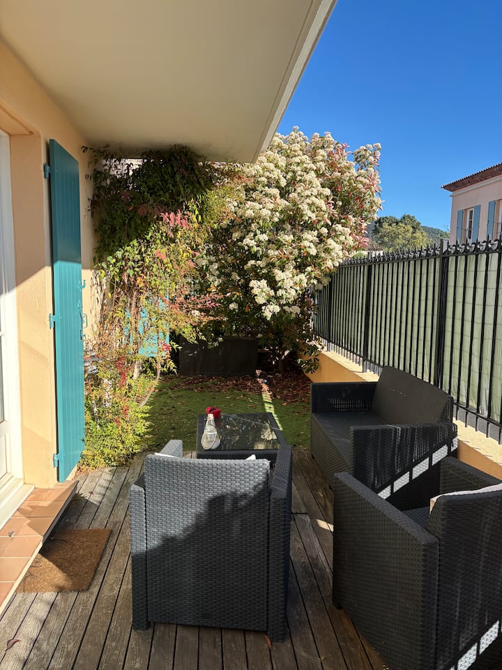 Appartement Cosy Dans Un Charmant Village - La Môle