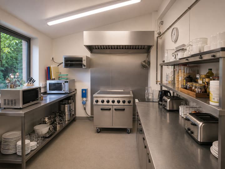 Private 9-bed Dorm - En-suite - Castleton