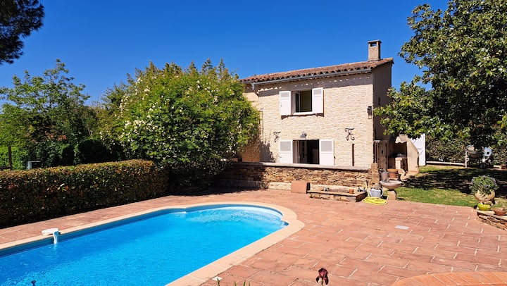 Maisonnette Cosy Avec Piscine - Pierrefeu-du-Var