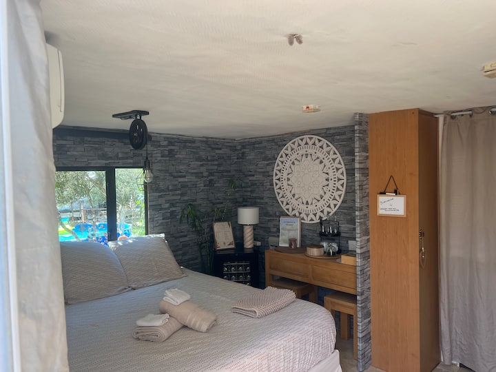 Chambre Cosy Au Calme  Terrasse Privée - Salon-de-Provence