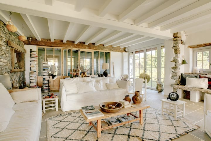 Superbe Maison De Famille, 12 Pers, 6 Ch, Piscine - Sare