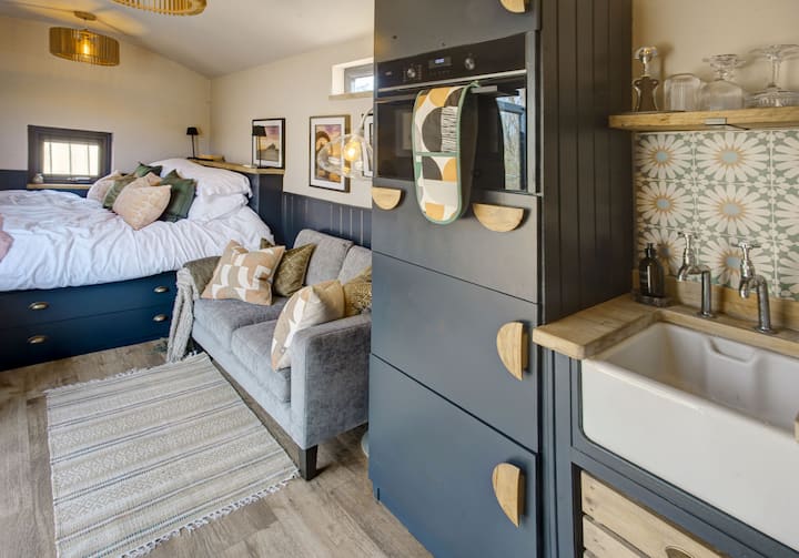 Bari Hyrdehytte Cosy Pet Friendly Coastal Farmstay - Bamburgh