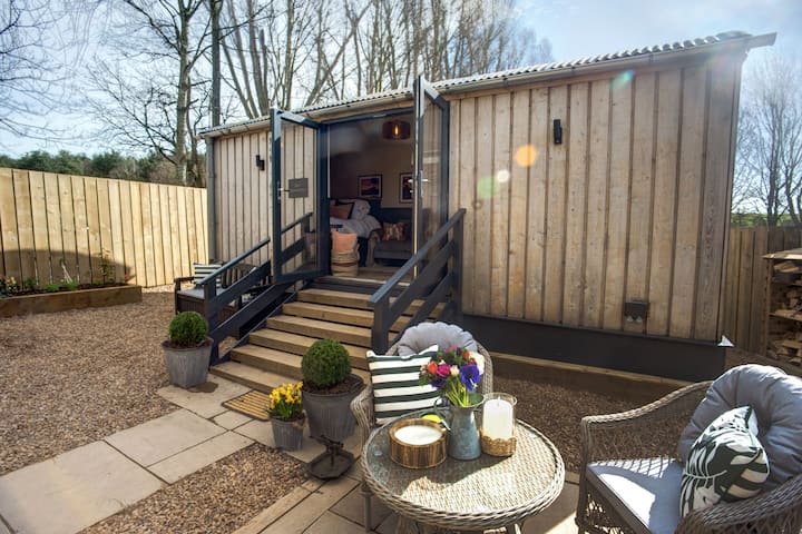 Bari Hyrdehytte Cosy Pet Friendly Coastal Farmstay - Bamburgh