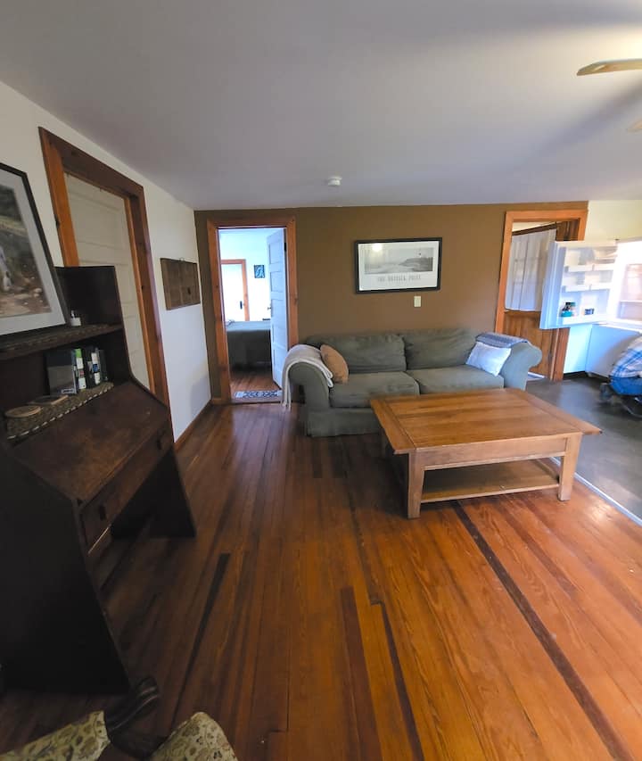 Christmas Tree Farm Rustic Loft - Oneonta, NY