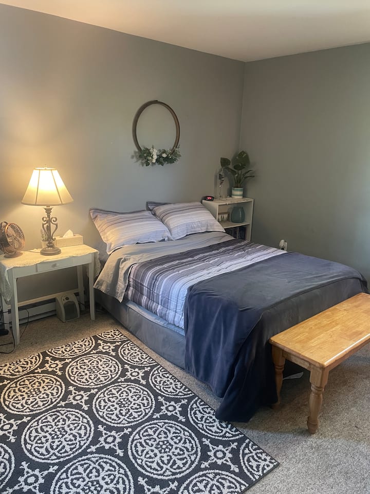 Private Room +Bath Minutes From Downtown Carlisle - Carlisle