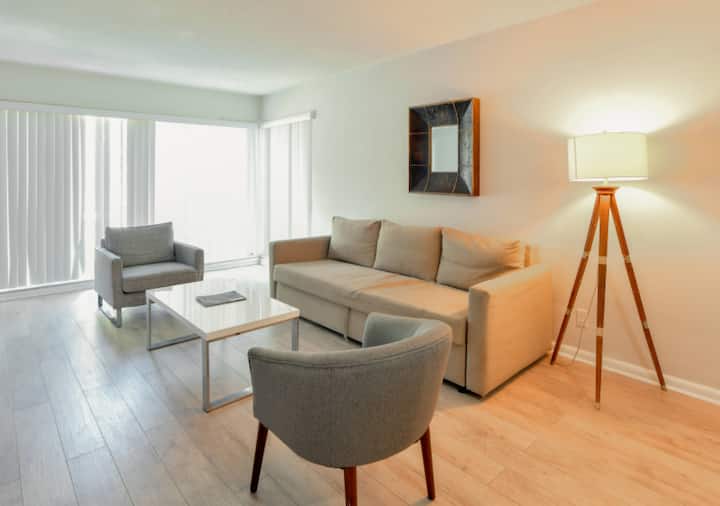 Designer One Bedroom Apartment At Fort Lauderdale - Fort Lauderdale, FL