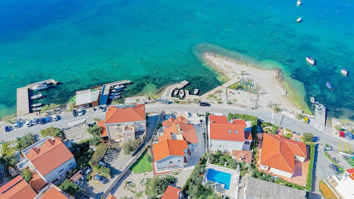 Luxury Beach Villa Sibenik, 4 Stars - Sebenico