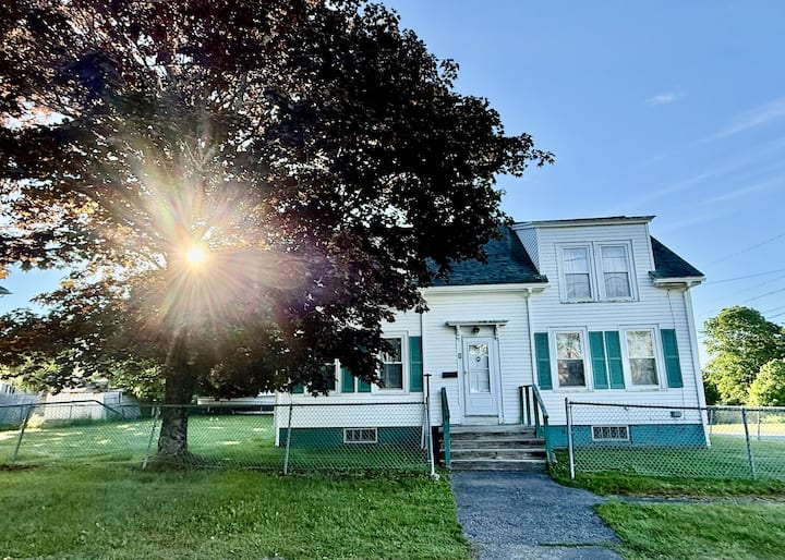 In The Heart Of Eastport, Charm, Comfort For Eight - Eastport, ME