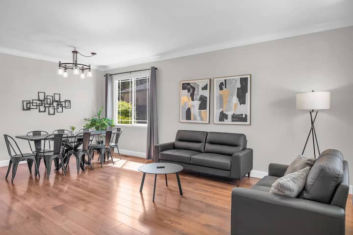 Sparks 2-storys|18 Mins To Downtown|sleeps 16 - Sparks, NV