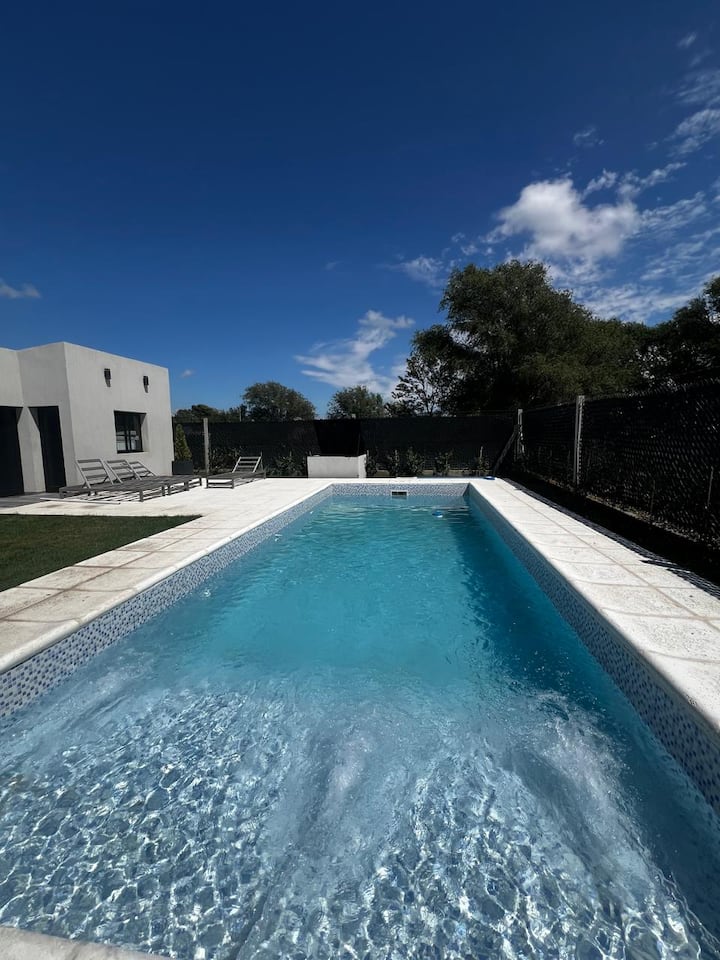 Casona “La Dorada” 10 Huéspedes - General Pico