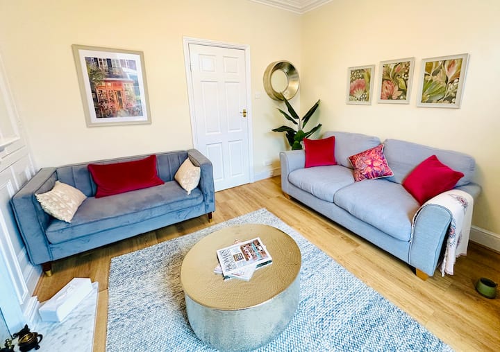 Hip Hideaway In The Trendiest Part Of Town - Sheffield